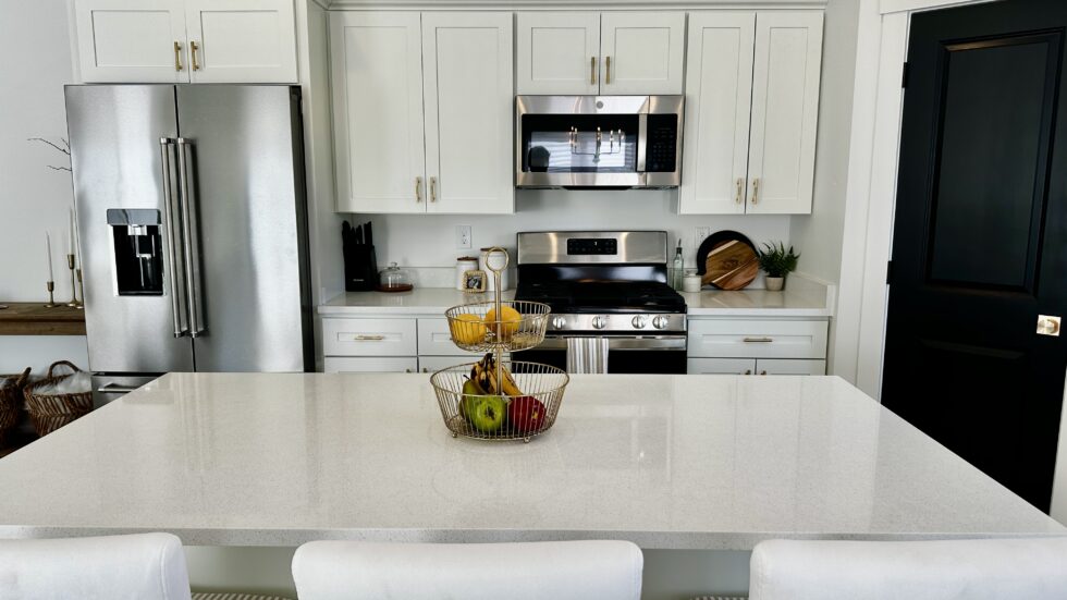 Iced White Quartz: The Perfect Choice for Modern Kitchens